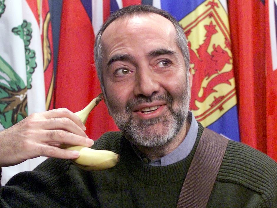 Kids' singer Raffi puts Banana Phone on hold while he bashes Harper on ...