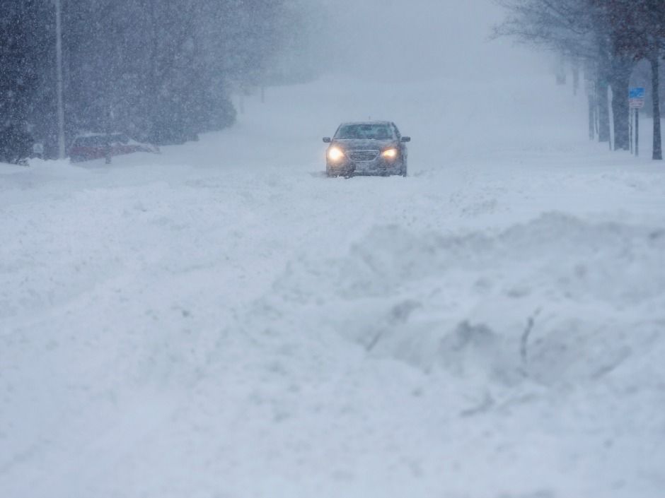 'Snowzilla' blizzard barrels down U.S., leaving up to 100 cm of snow ...