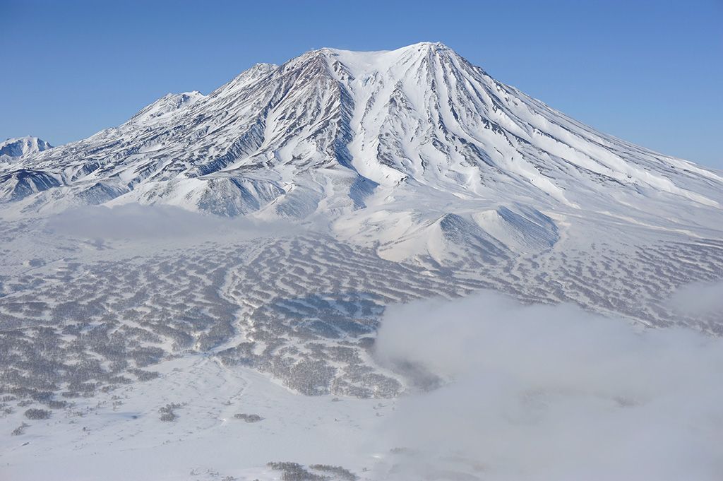 Volcano erupts in Russia’s Far East, spewing ash for kilometres and ...