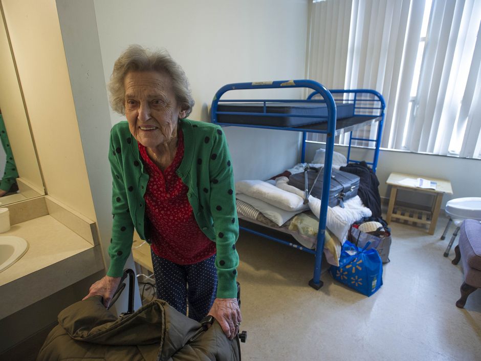 82-year-old senior forced to check into homeless shelter after landlord ...