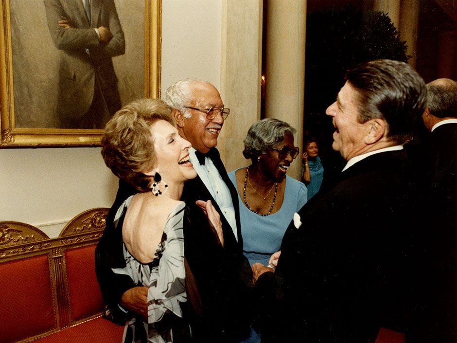 Quiet defiance behind Nancy Reagan's high-glamour: Former first lady ...