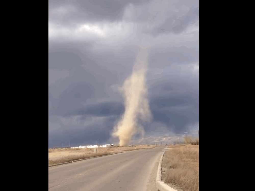 See Alberta's first tornado of the season after couple captures it on ...