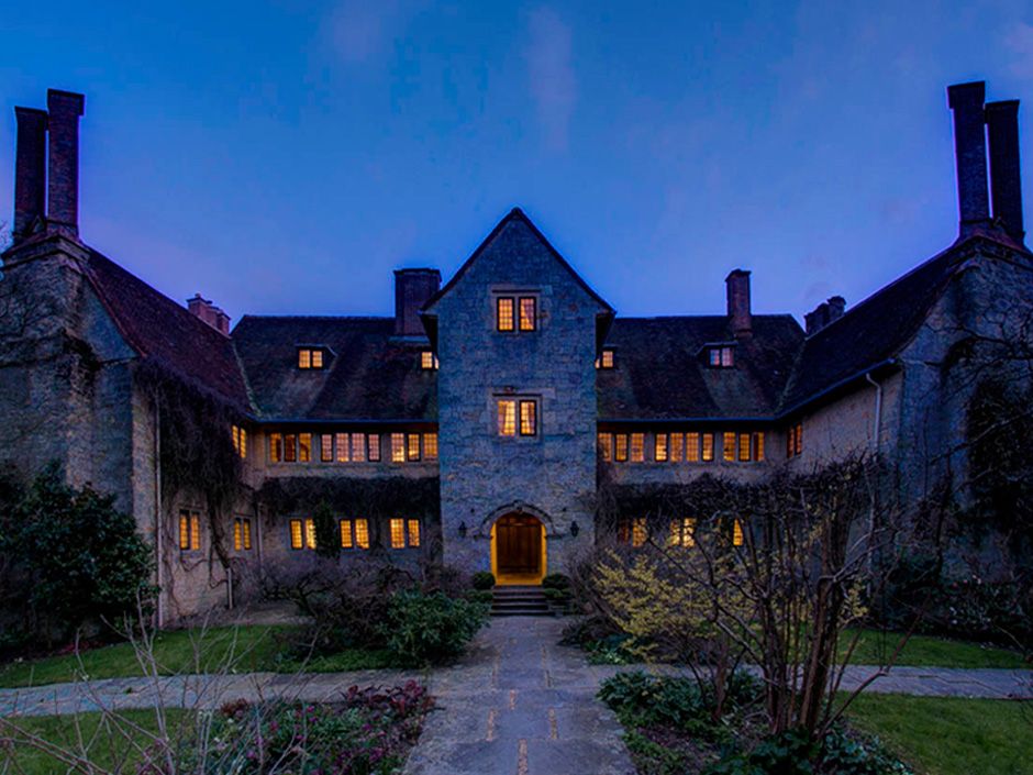 Rambling, romantic Lutyens-designed manor house in English downs yours ...