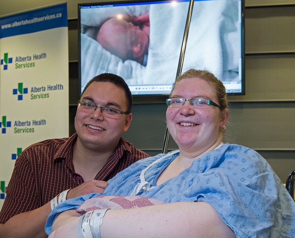 Woman with rare medical condition gives birth to 44 kids by age 40 ...