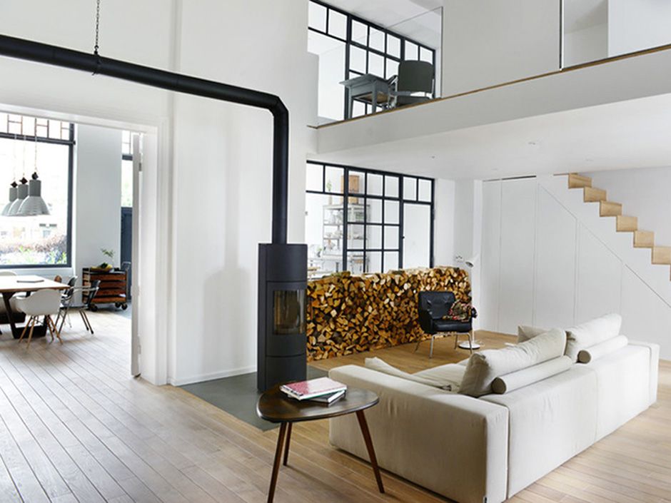 Quaint (and very yellow) bar becomes a sleek 2,150-sq.-ft. loft-style ...