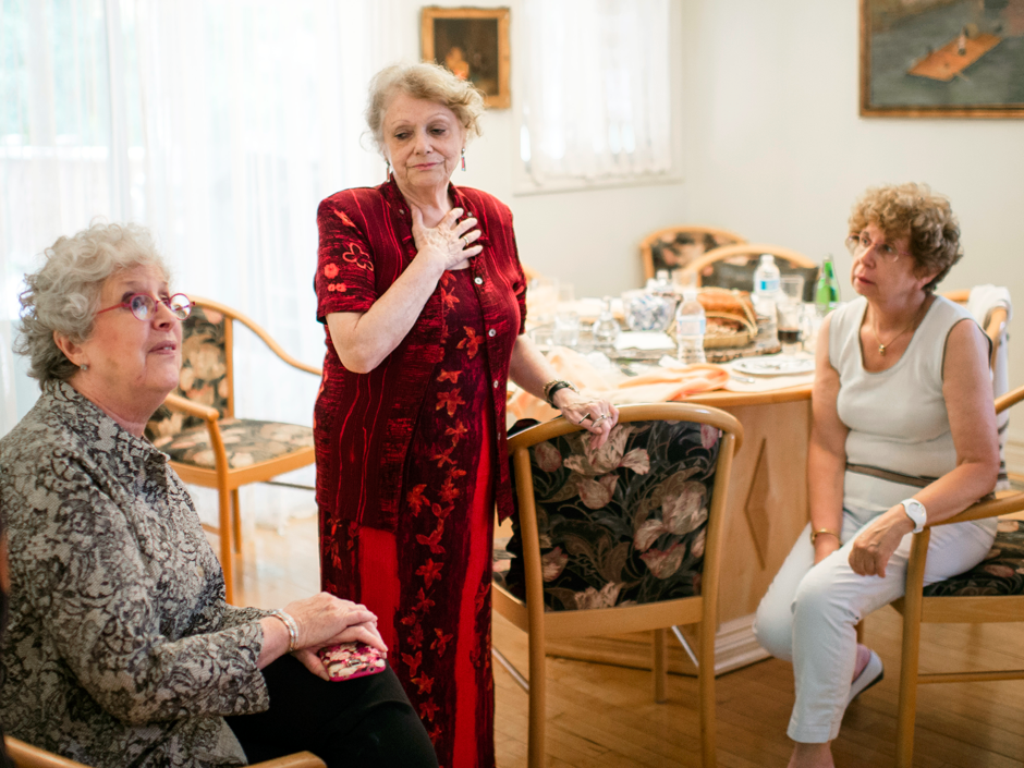 Anna's Search: Holocaust survivor's decades long search for family ends ...