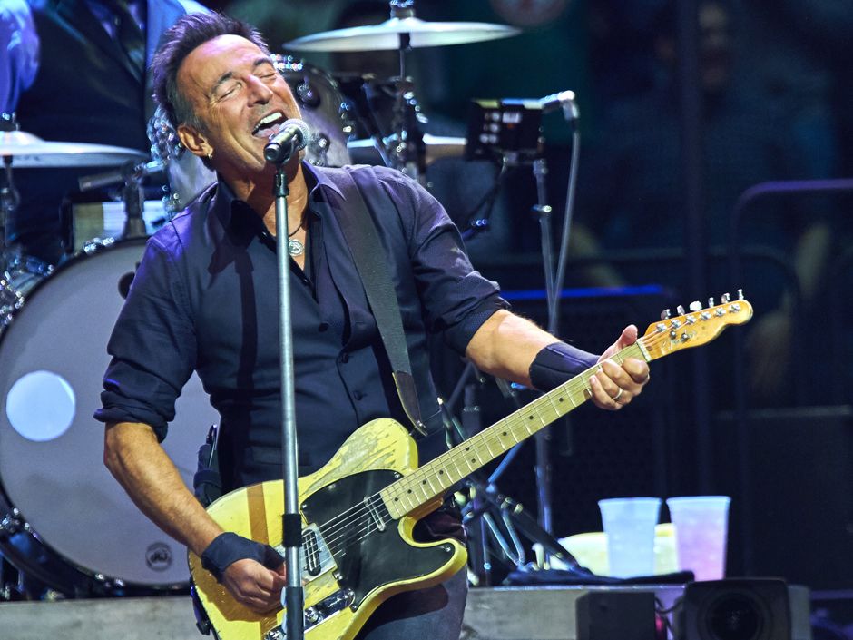 Bruce Springsteen plays his longest U.S. concert at over four hours ...