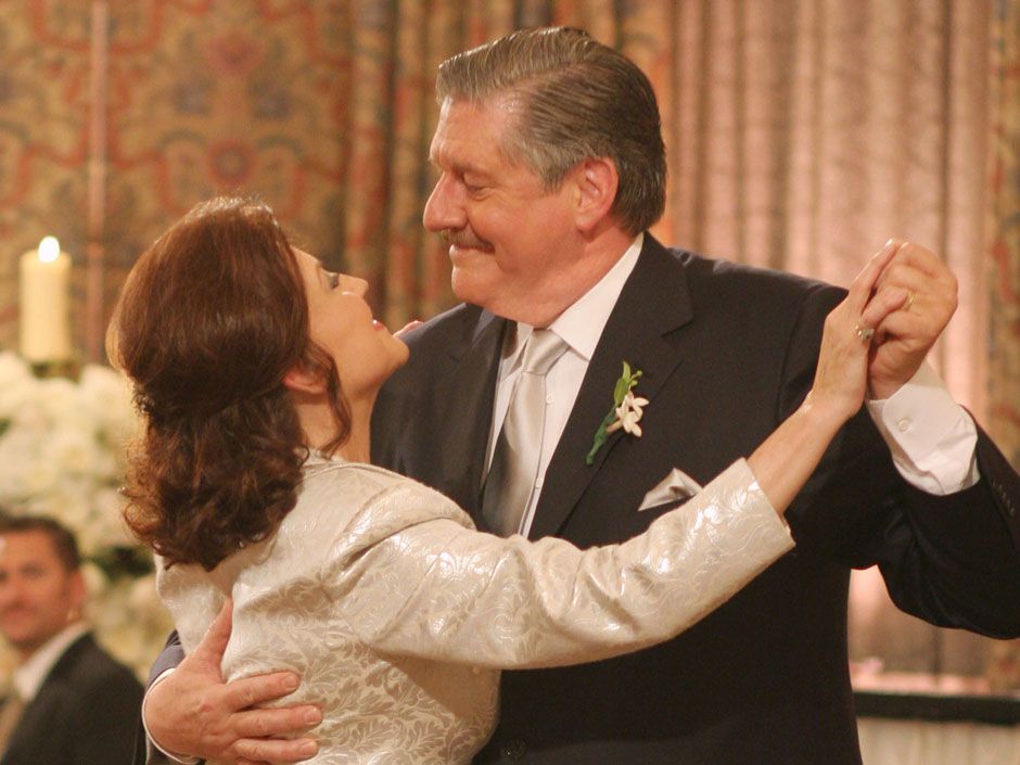 ‘It’s a lifestyle, it’s a religion’: How Gilmore Girls has transcended ...