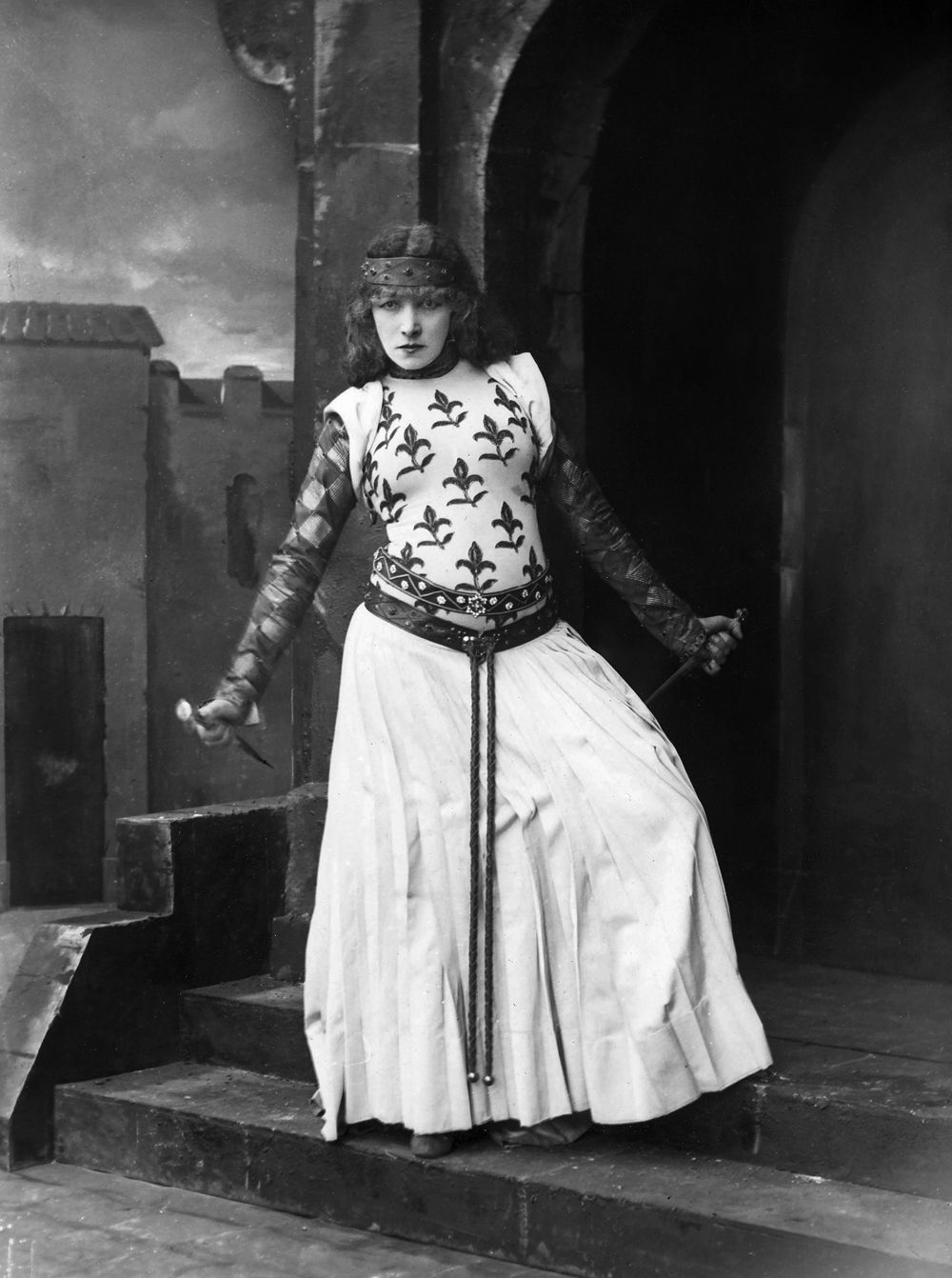 Unsex me here: How lingering gender norms conspire to make Lady Macbeth ...