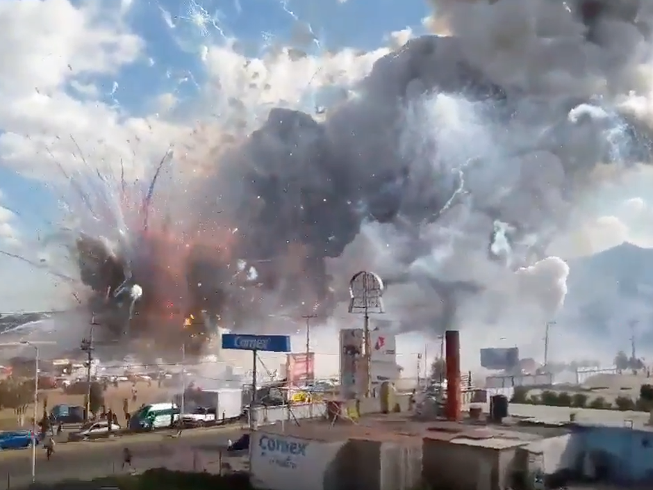 Video shows moment explosion rips through fireworks market outside ...