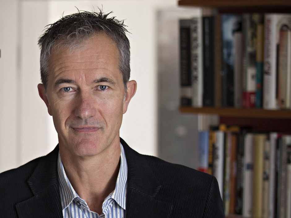 How English genre-bender Geoff Dyer only needs 100 words to make you ...