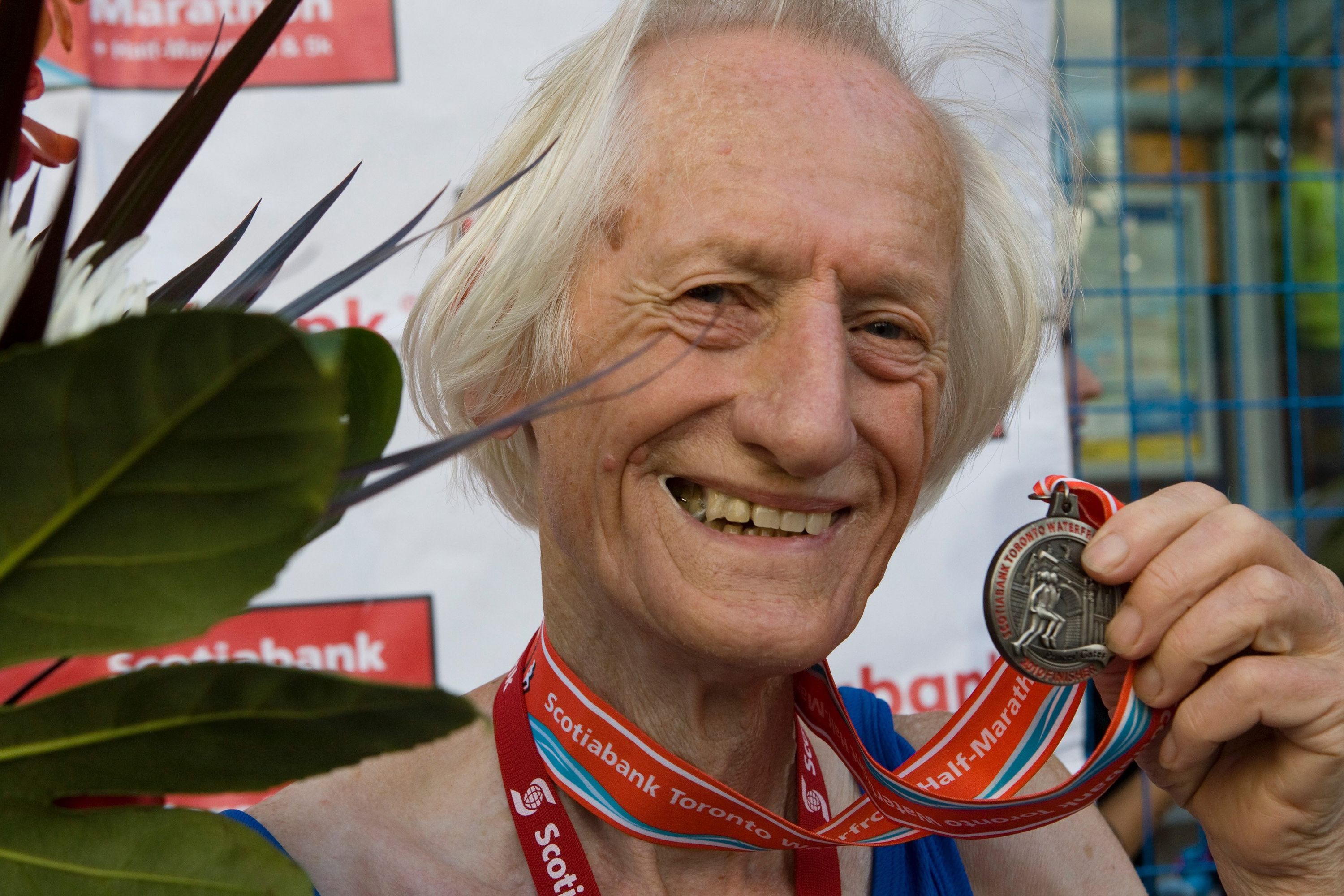 Ed Whitlock dies at 86: Running 'legend' smashed world marathon records ...