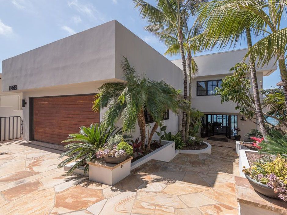 Snowboarder Shaun White, the two-time Olympic gold medalist, lists his ...