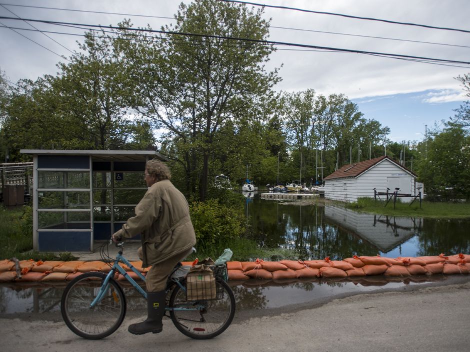 After the flood: Incredible photos show how Toronto islanders are ...