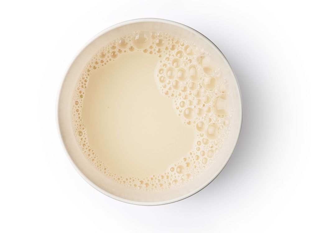 Pea milk, the newest non-dairy milk, has more calcium than the stuff ...