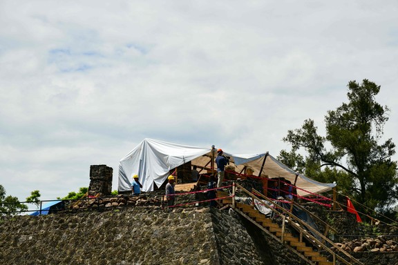 Earthquake rips open 13th century Mexican pyramid to reveal even older ...