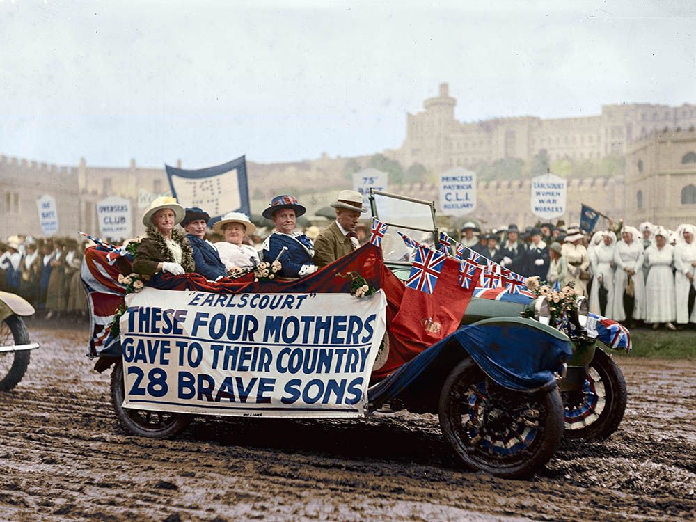 'They were just regular people': Stunning colourized images from Canada ...