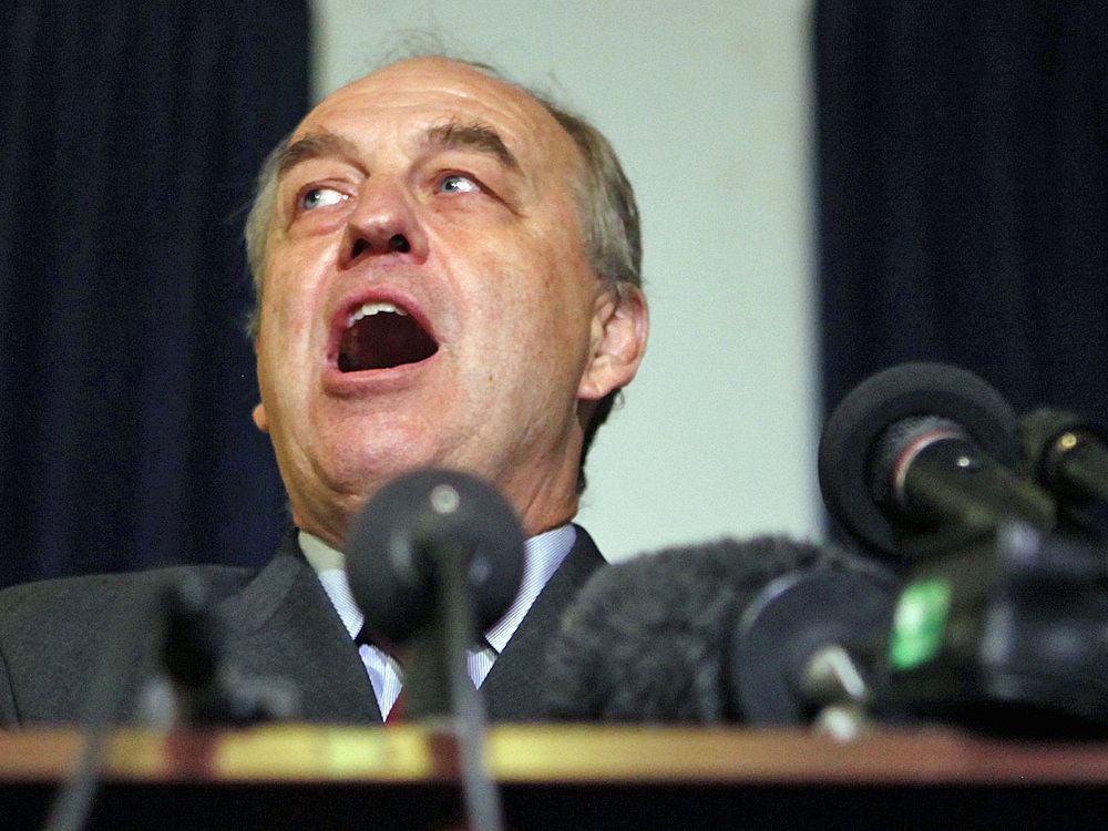 Andrew Weaver leaving B.C. Greens to sit as an independent | National Post