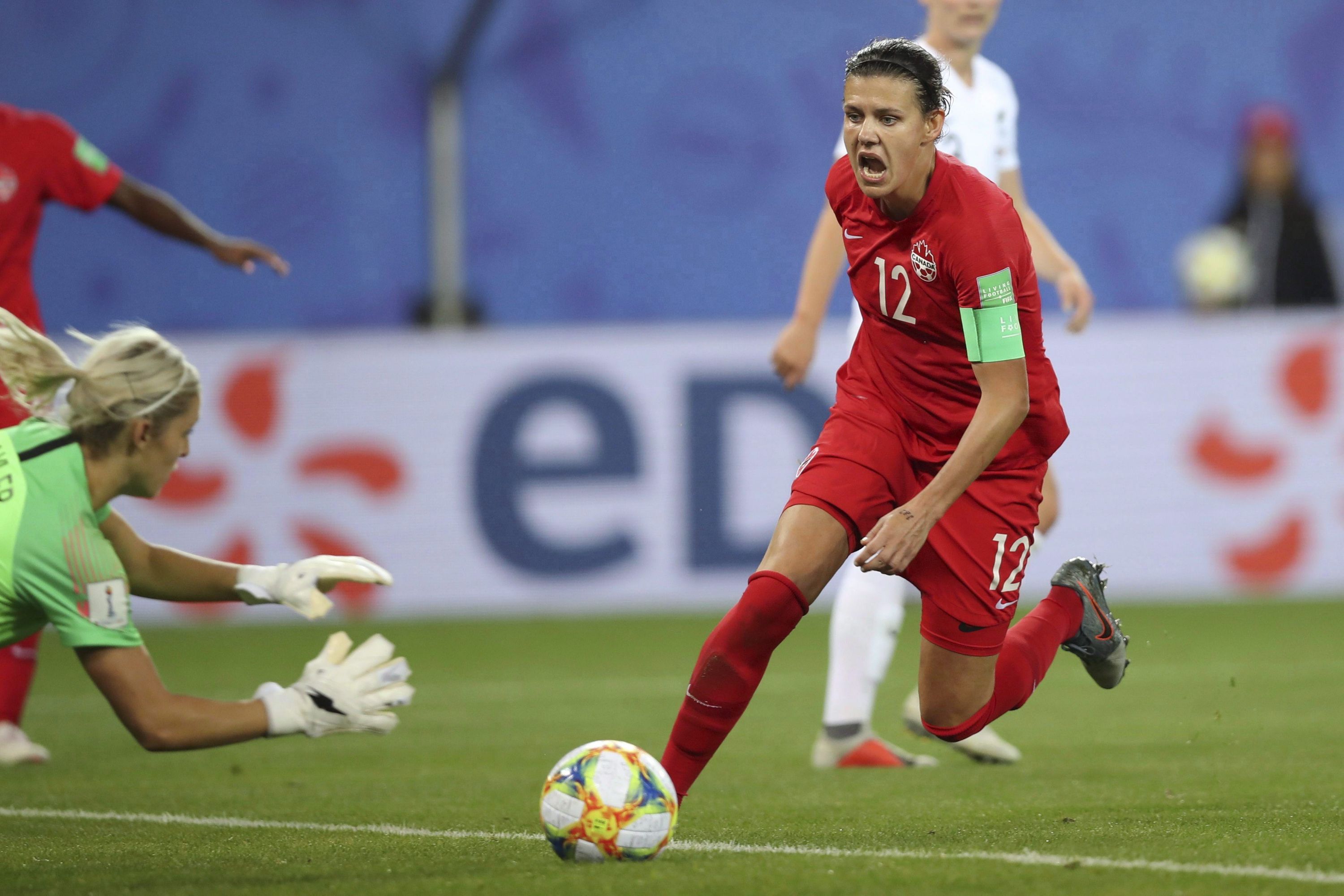 Canadian soccer star Christine Sinclair breaks international scoring ...