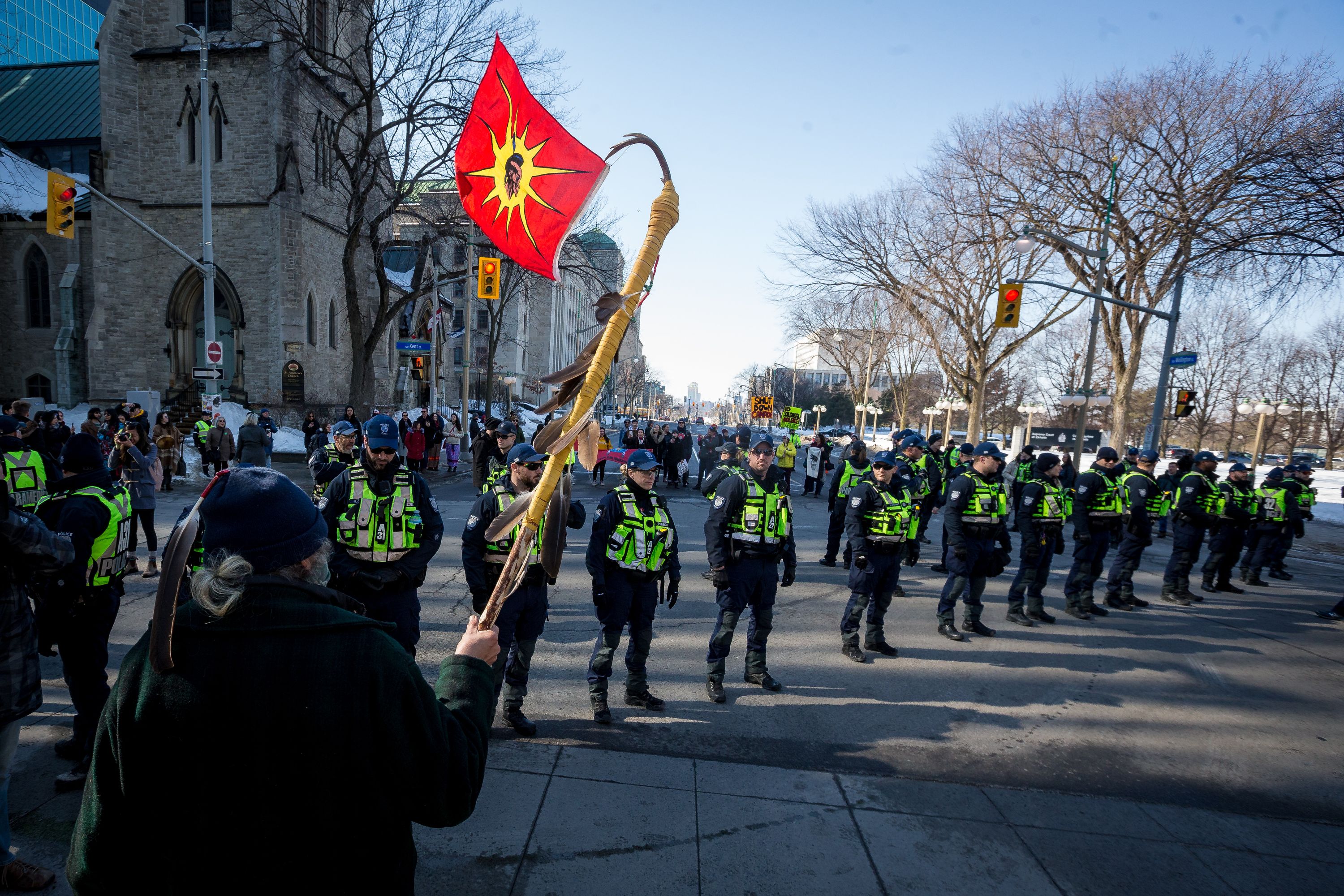 Police clear out Tyendinaga Mohawk rail protesters after deadline to ...