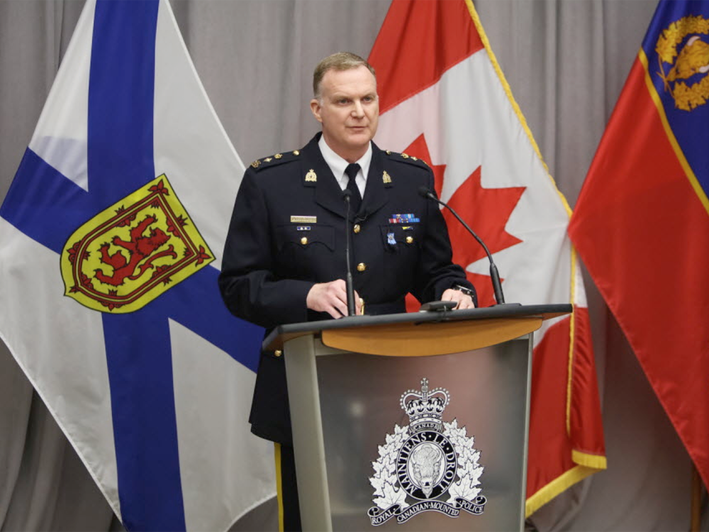RCMP to draft national policy for emergency alerts after N.S. shootings ...