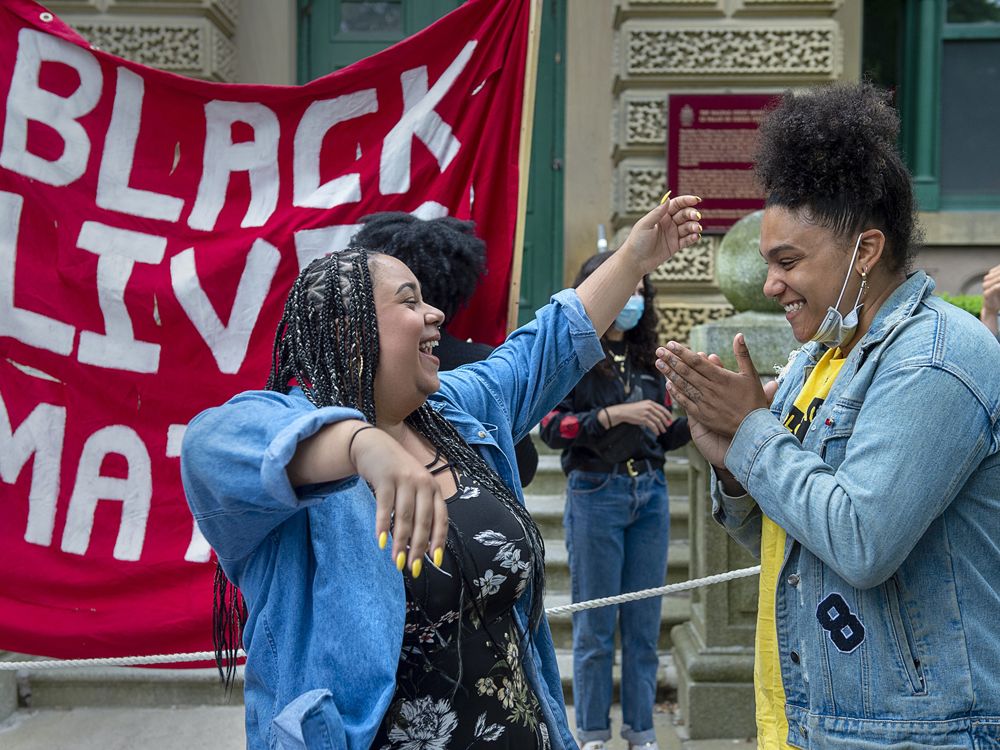 Halifax Walmart employee found dead in bakery's walk-in oven: police ...