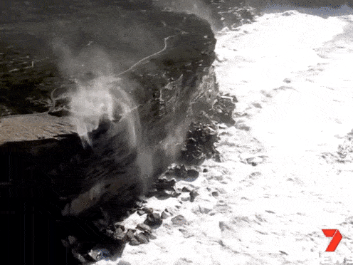 Video shows 'reverse waterfalls' flowing backwards in Australia and it ...