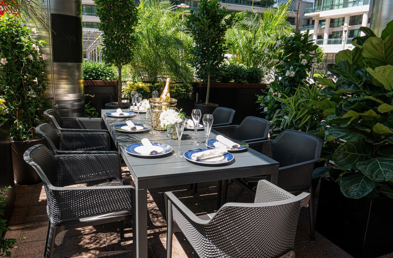 Advertisement: 11 Toronto restaurants open to satisfy your cravings ...