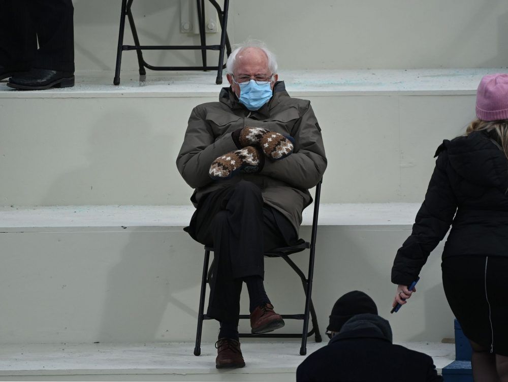 Bundled-up Bernie Sanders: Practical Vermont-dad look becomes a meme ...