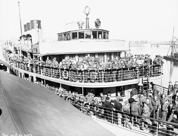 New trove of photos and newsreels tell the story of Canada during WWII ...