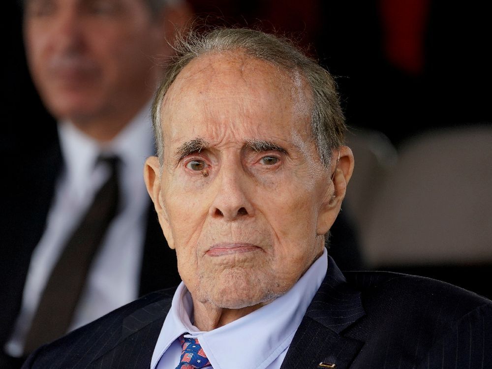 Former U.S. senator and Republican presidential candidate Bob Dole dies ...