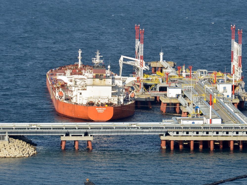 China’s top oil trader hires more tankers to ship Russian crude ...