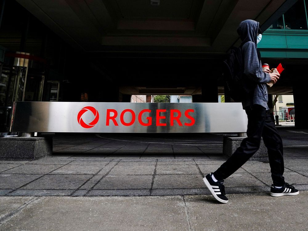 Rogers outage could weigh on $26B deal with Shaw, industry minister ...