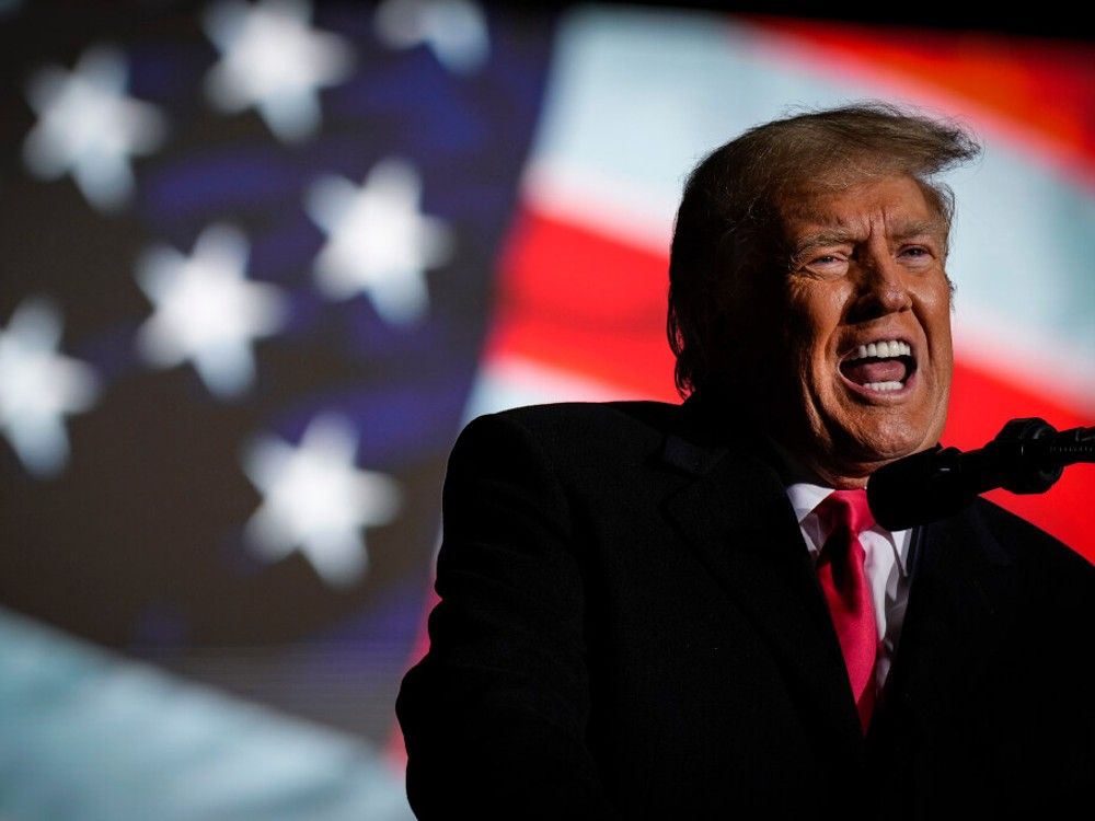 'Megaphone problem': Is the right-wing press abandoning Donald Trump ...