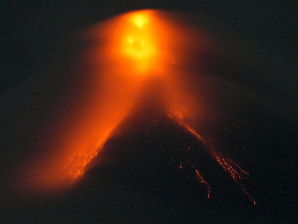 Philippines' most active volcano forces 18,000 people to flee ...