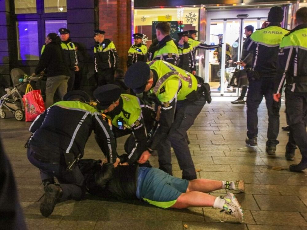 Anti-immigrant riots in Ireland after three children allegedly stabbed ...