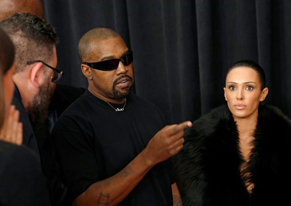 Contrite Kanye West blames past antisemitism on bipolar disorder ...