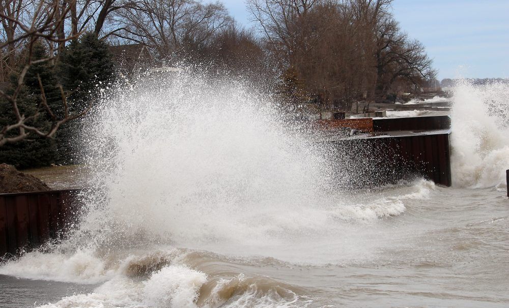 Wind, big waves could impact Lake Erie shoreline in region: LTVCA ...