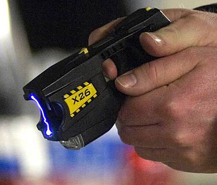 Sudbury police had to 'taser' man out of control at restaurant ...