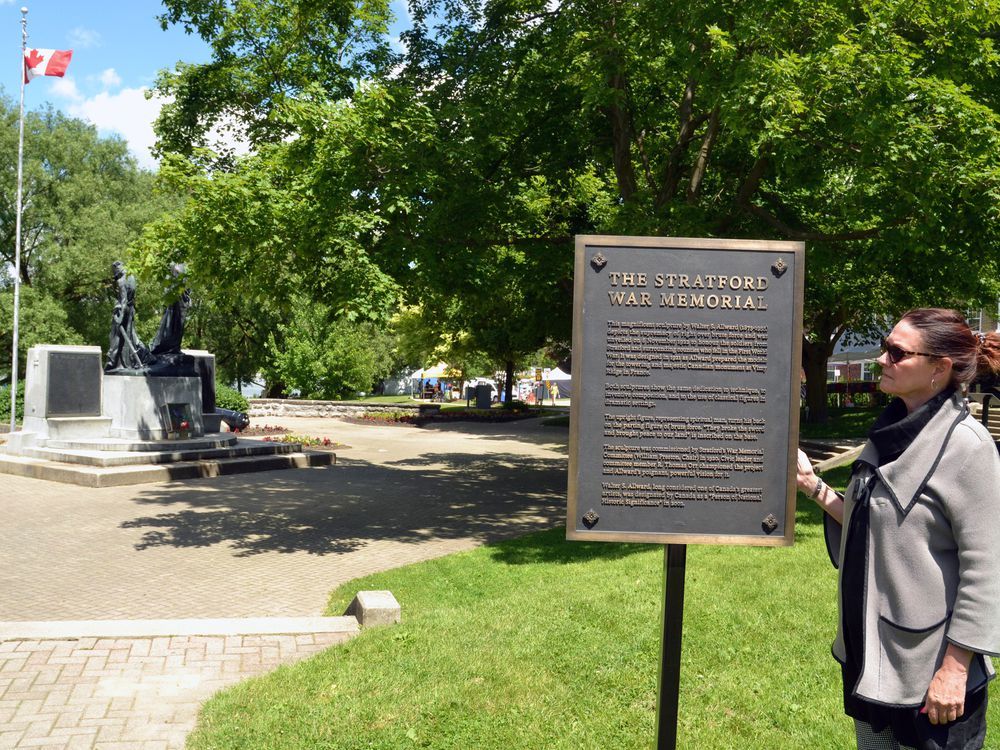 The story behind Stratford's stunning First World War memorial | London ...