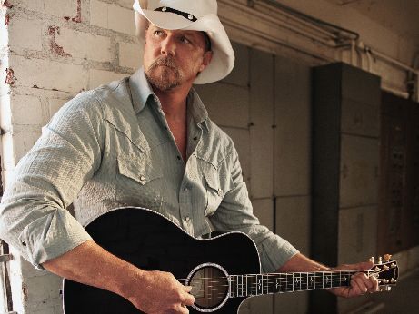 Country singer Adkins plays St. Ignace | Sudbury Star