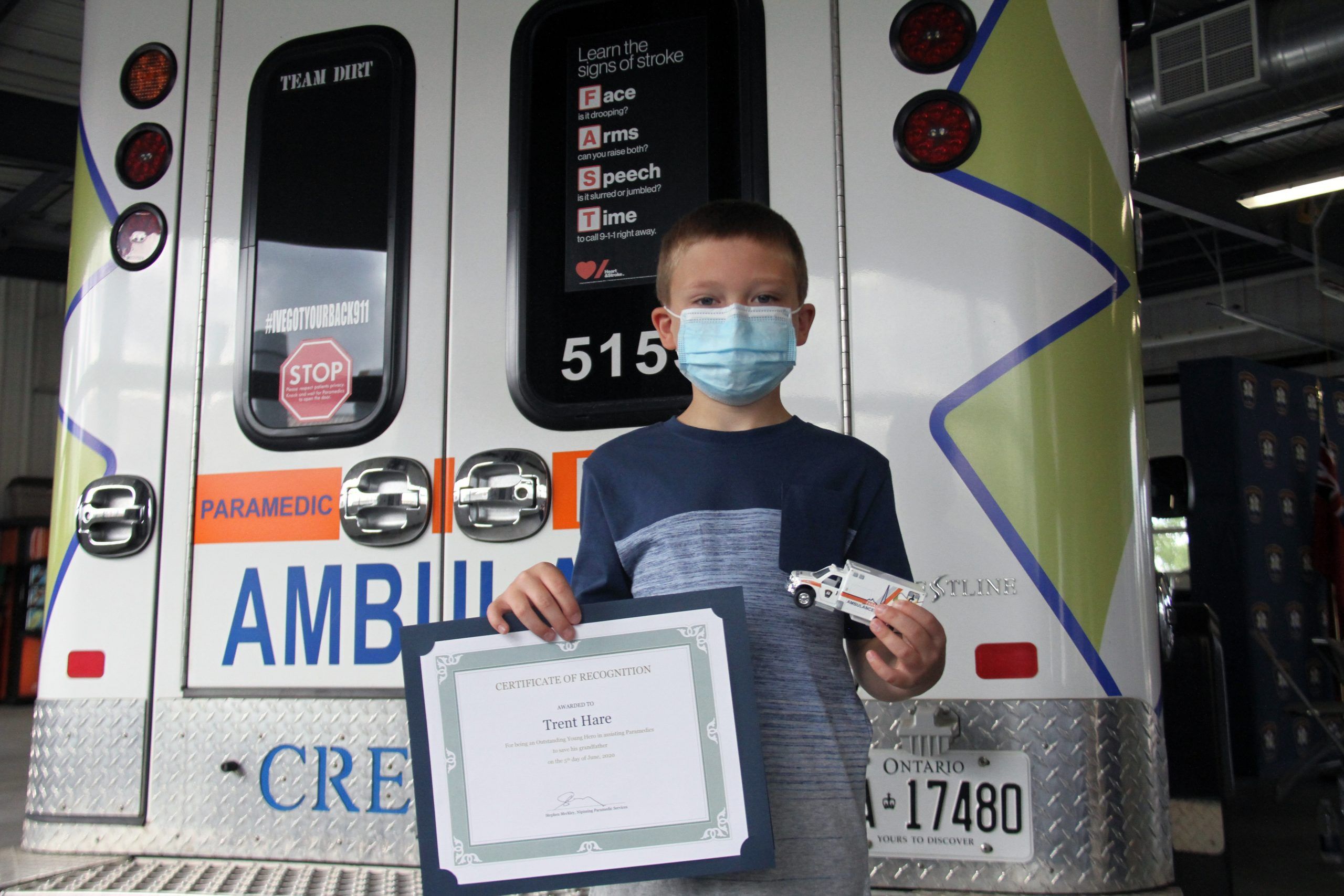 Public and Paramedics awarded for saving man’s life | North Bay Nugget