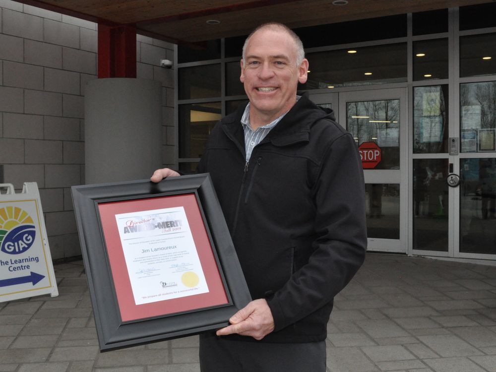 Cornwall teachers handed prestigious UCDSB Director's Award of Merit ...