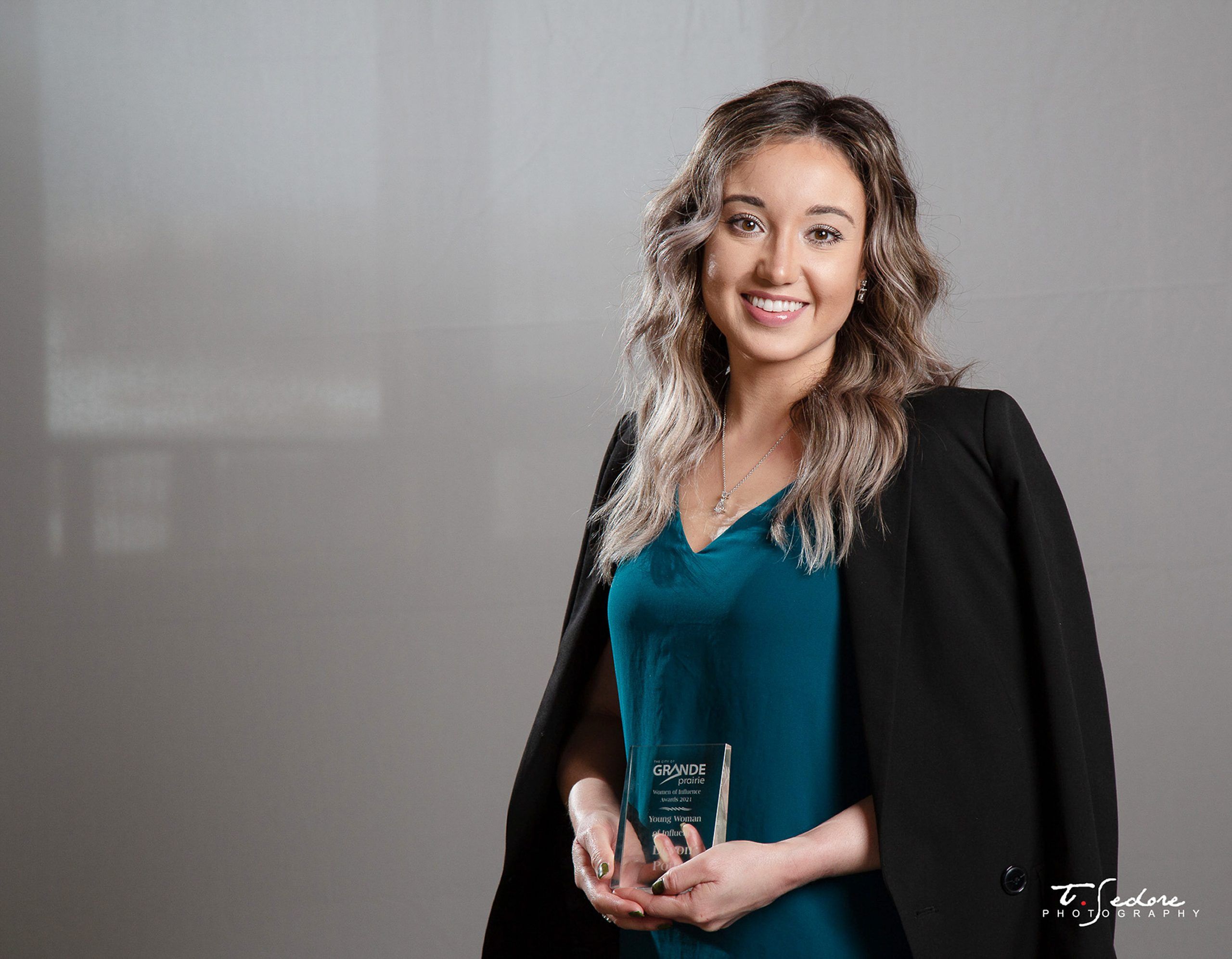 Devon Potter wins the 2021 Young Women of Influence Award | Grande ...