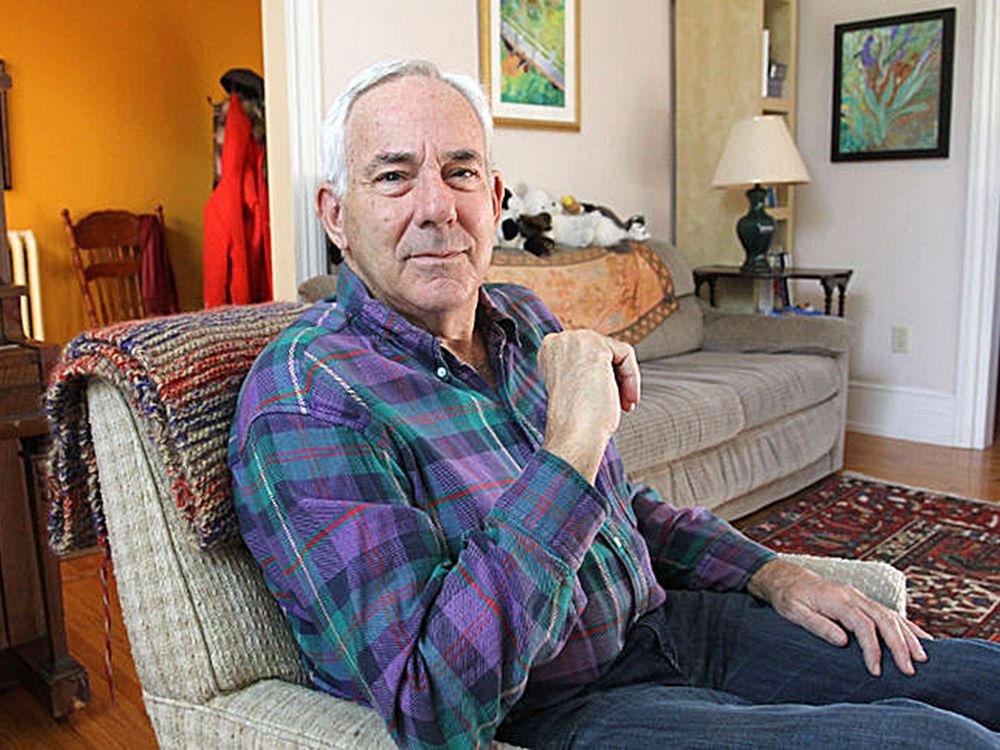 Queen's mourns death of former professor, avid basketball supporter ...