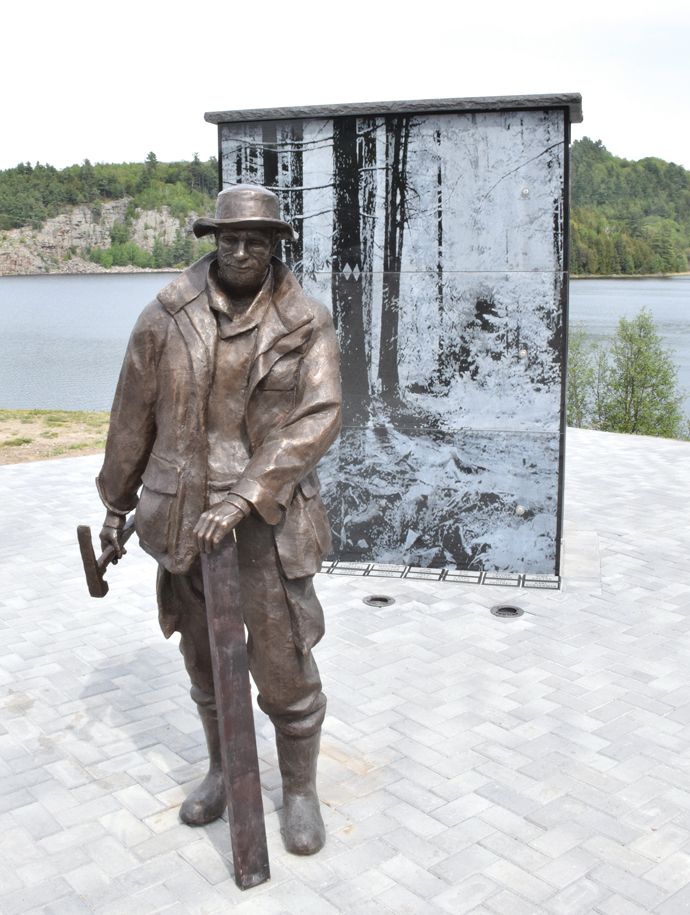 Prospector’s Monument finally unveiled | Elliot Lake Standard