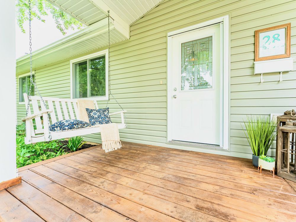 Where are the front-porch sitters today? | North Bay Nugget