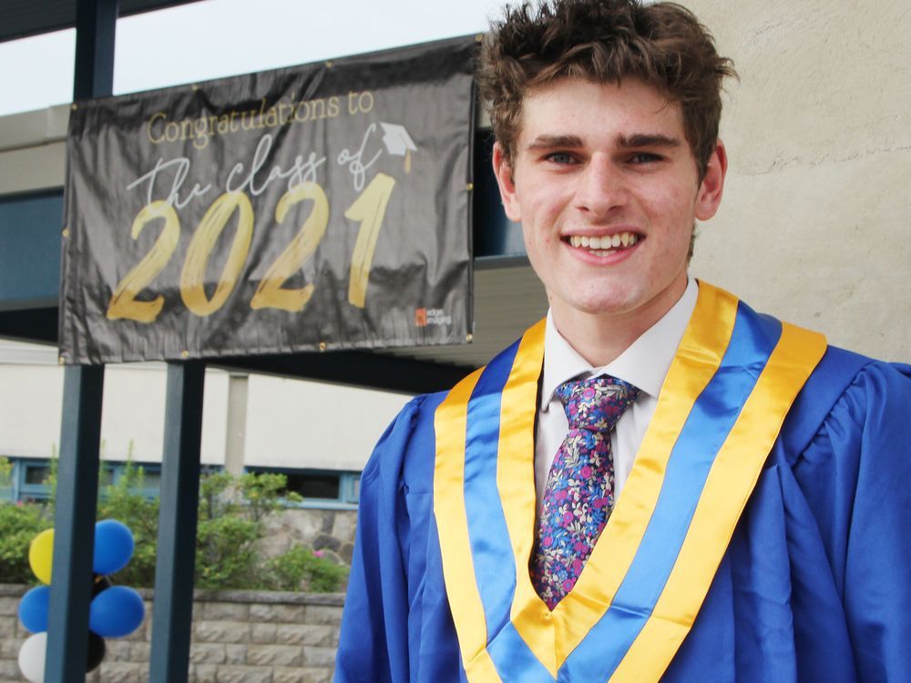Bishop Smith graduates honoured with virtual graduation ceremony ...