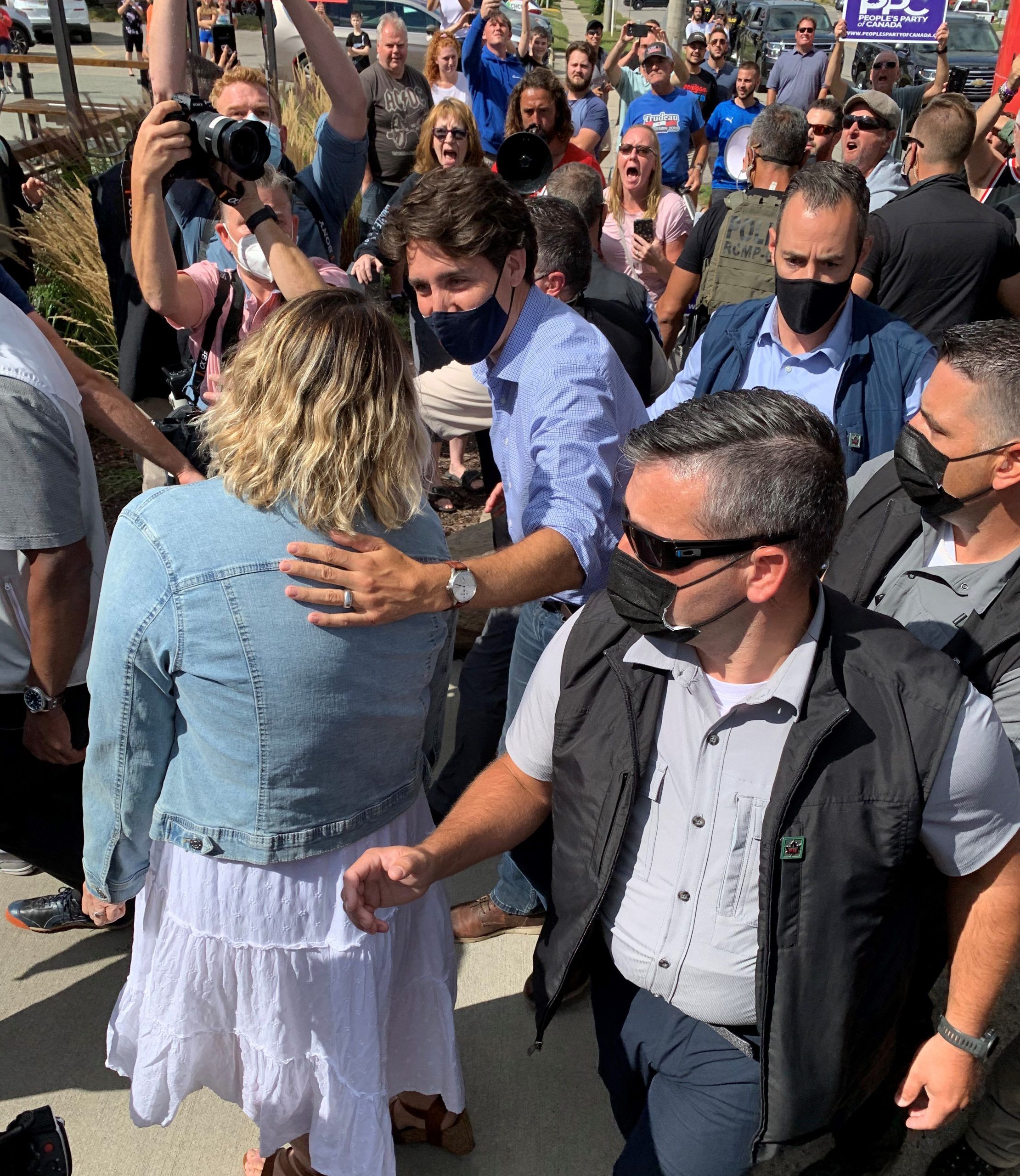 Angry crowd greets Trudeau in Brantford | Brantford Expositor