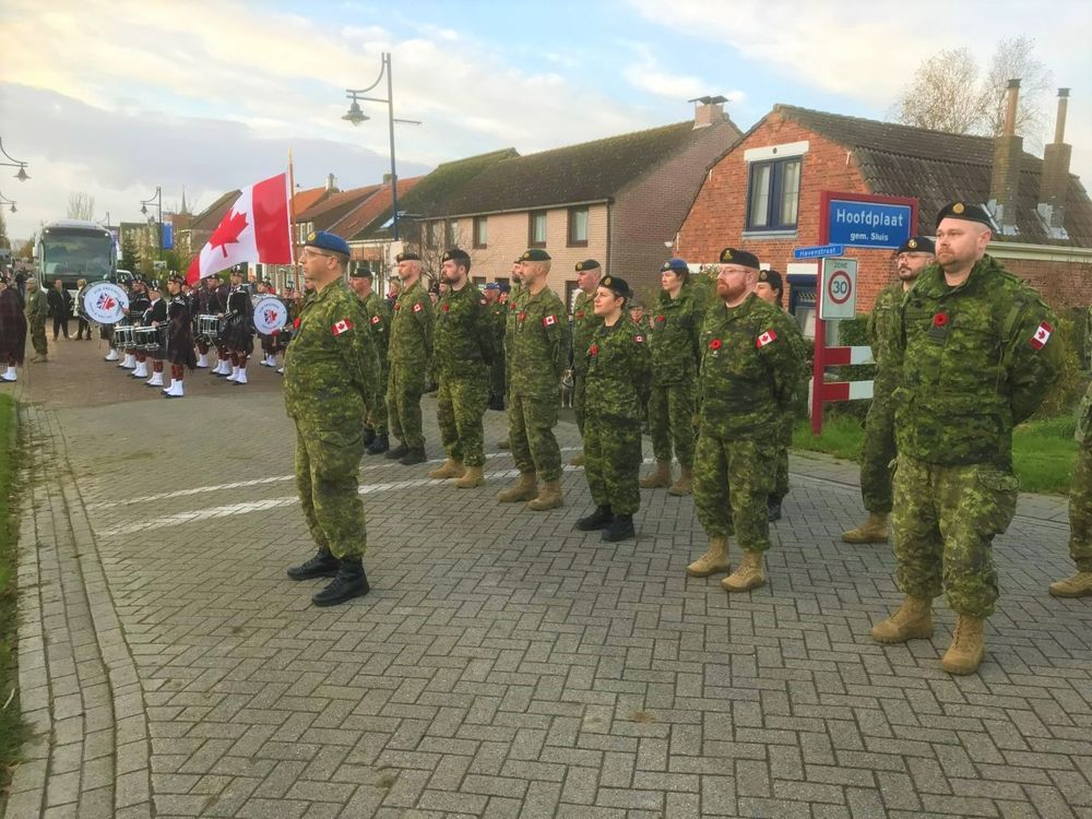 Knokke-Heist's annual commemoration of liberation by Canadians ...